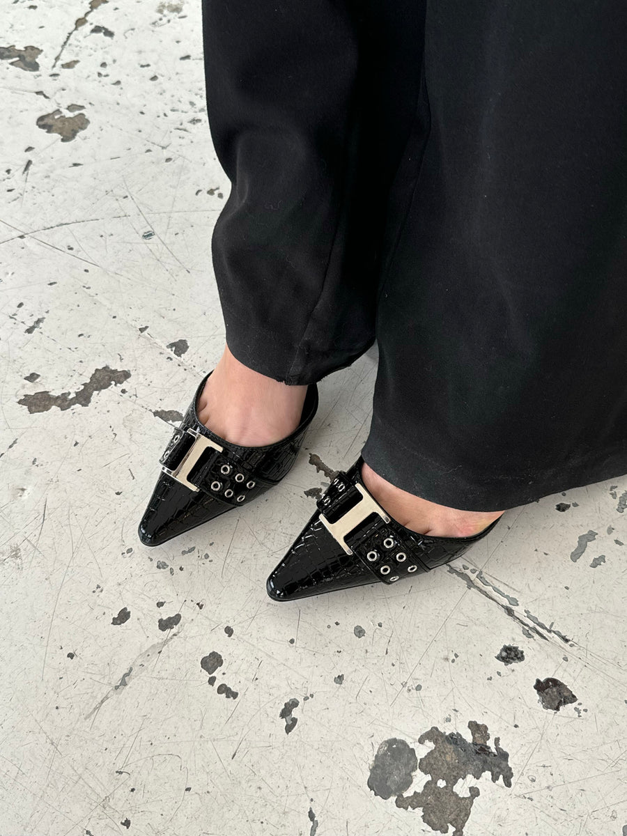 Nida slingback stiletter med spænde - Sort – Designbysi ApS